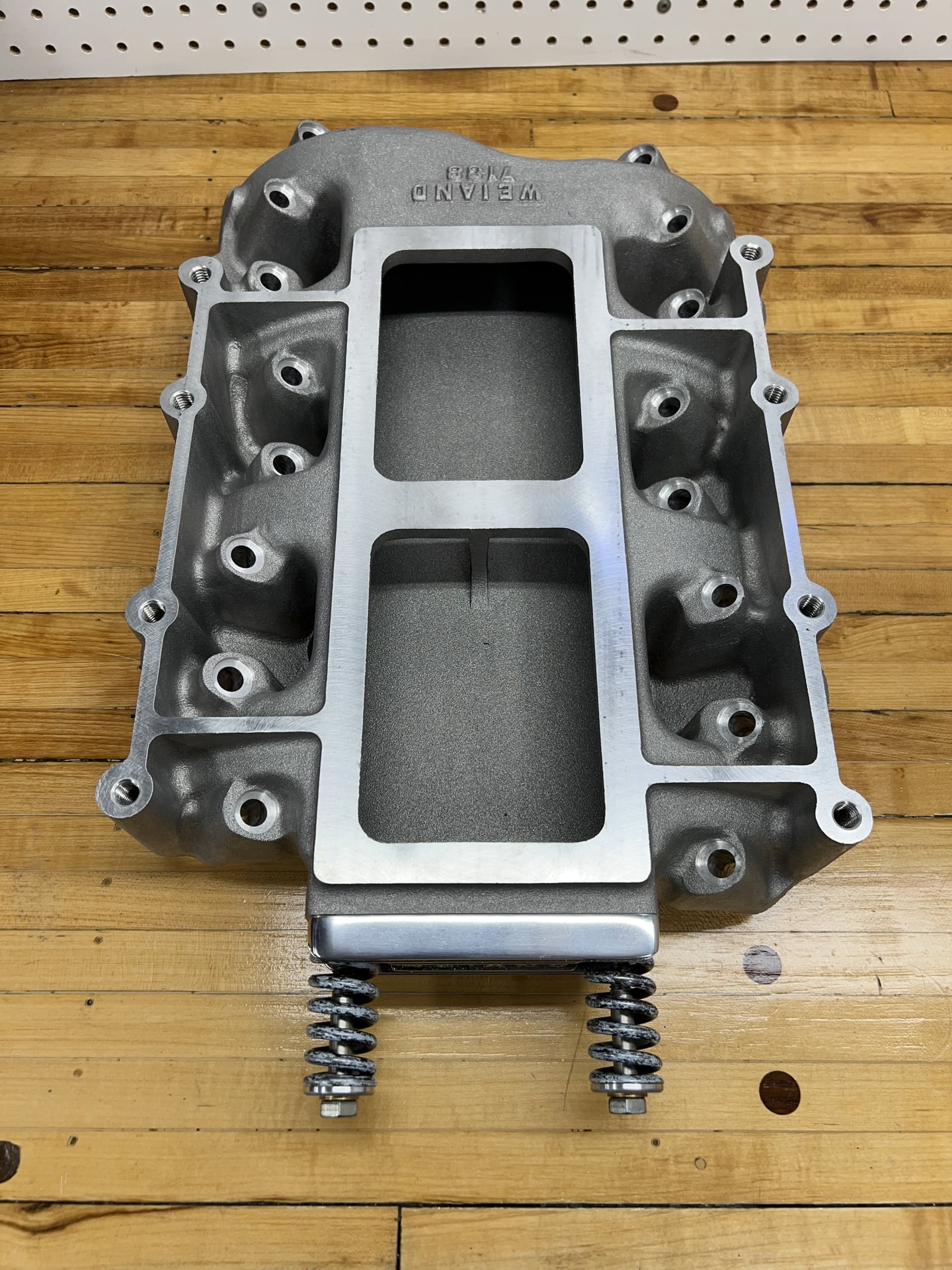 392 Hemi Blower Intake Weiand W7138 - JR1 Racing Oil